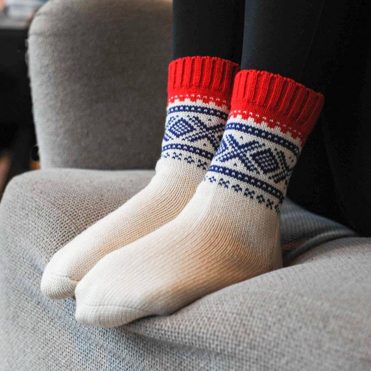 Raggsokker m. Mariusmønster, hvit, blå og rød - Brødrene Flaarønning